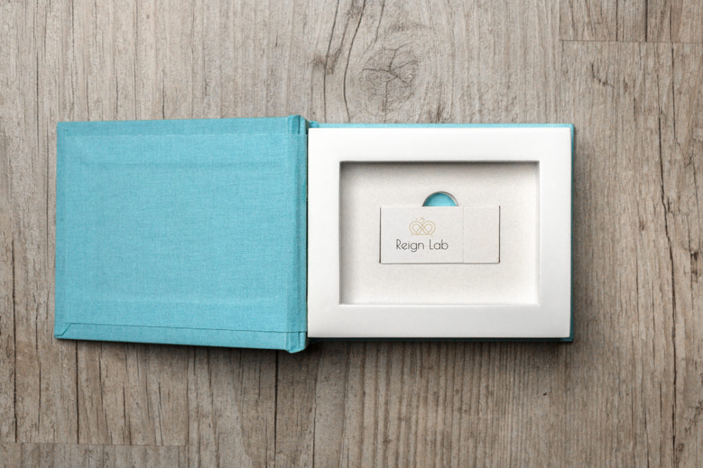 Knit Style USB Box KS-1B - Reign Lab